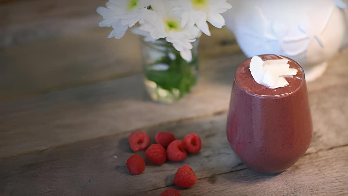 Watch Berry Goodness Smoothie | Gaia