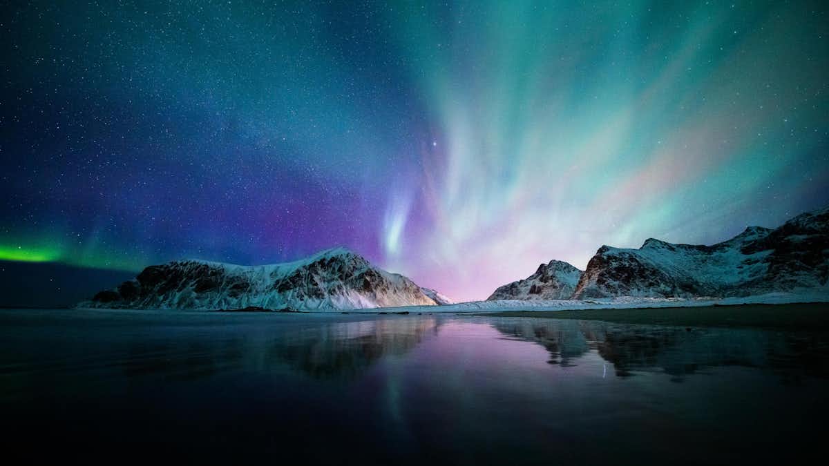 Watch Charging with Light | Gaia